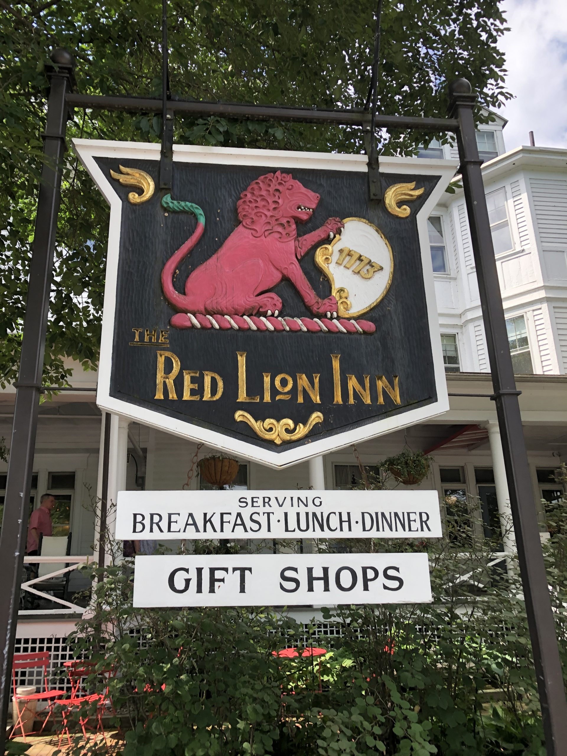The Red Lion Inn | Wandering with Callie